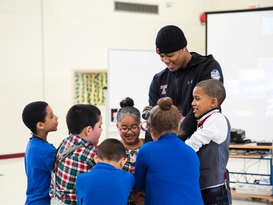Temple University Football players visit CCSN | Camden Academy Charter ...